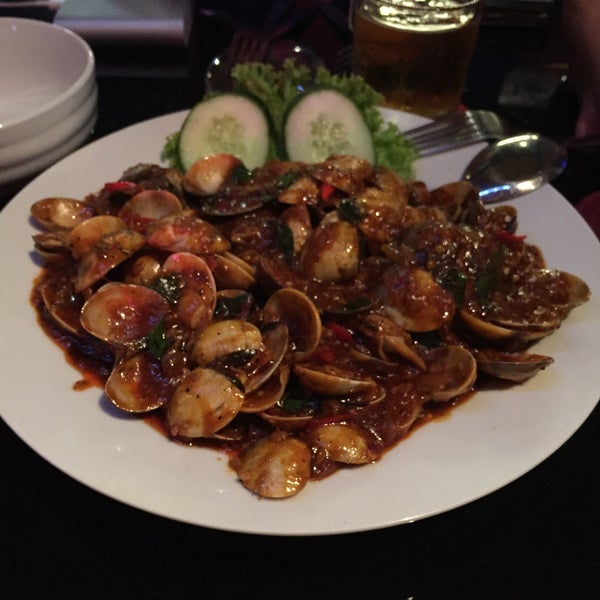 Sky Darts SL Bistro - Bar in Muar