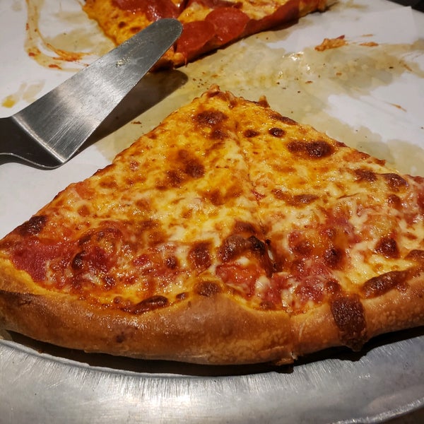 Bachi's Restaurant & Pizza - Italian Restaurant