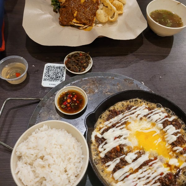 Crispy Pork Noodle soup (Balinese babi guling) - Indonesian Restaurant ...