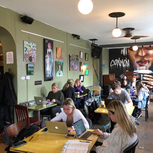 Common Grounds Coffee House - Coffee Shop