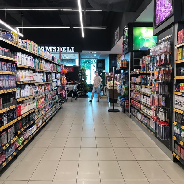 Sam's Groceria - Straits Quay