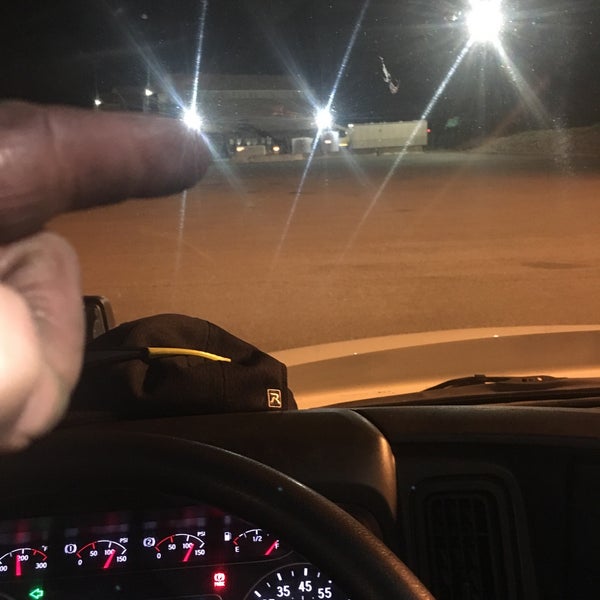 Tandem trailer drop yard - 2 tips from 12 visitors