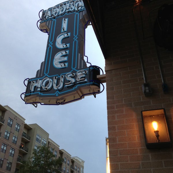 Addison Ice House - American Restaurant in Addison