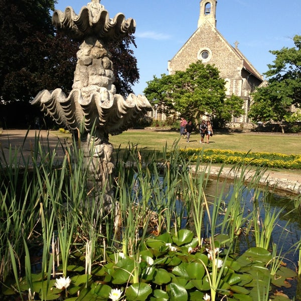 Forbury Gardens - Park in Reading