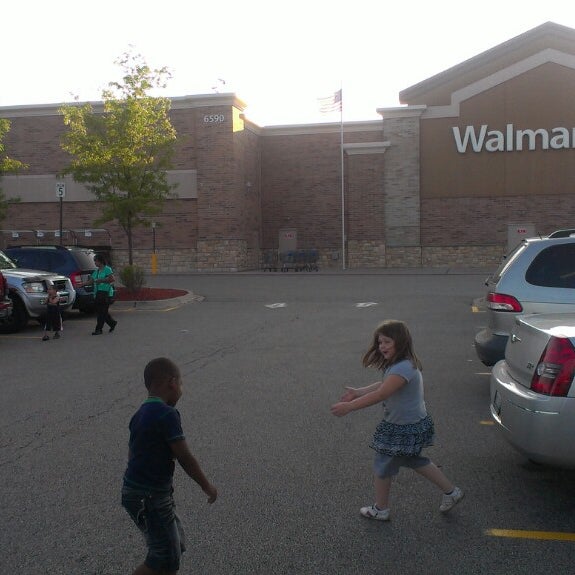 Photos at Walmart Supercenter - Big Box Store in Gurnee