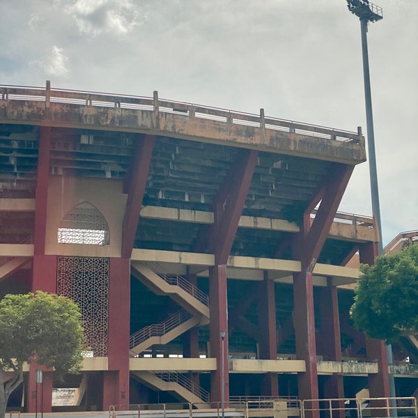 Popia Kuala Kangsar Stadium Paroi - Stadium Tuanku Abdul Rahman Paroi