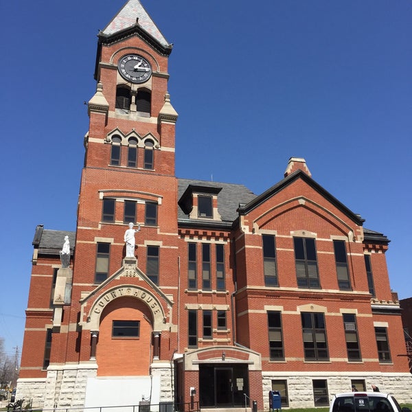 Washington County Courthouse - Washington, IA