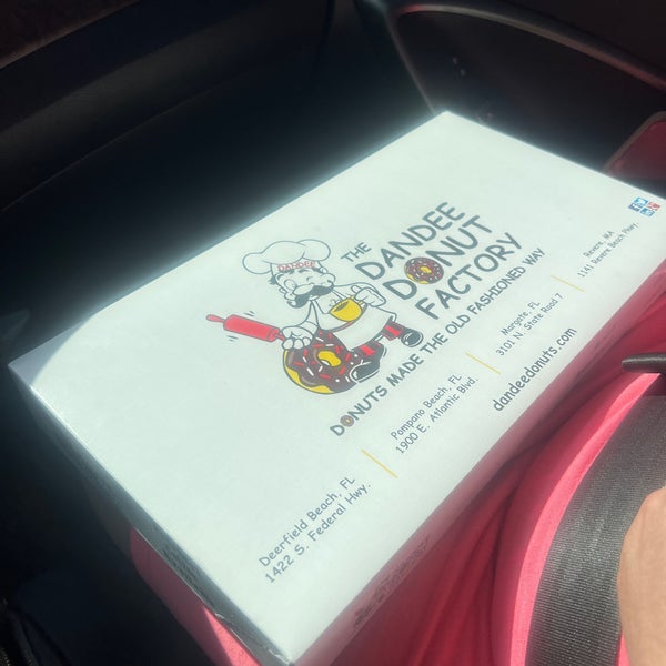 Dandee Donut Factory - Donut Shop