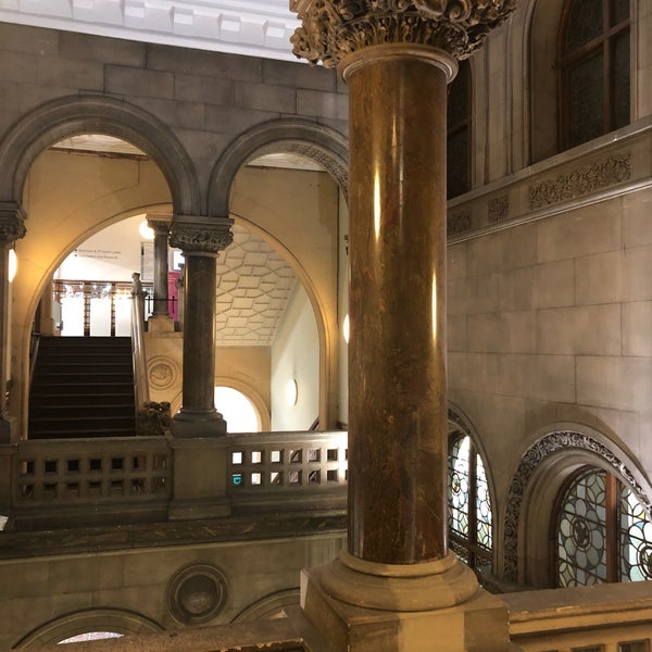 Leeds Central Library - Library in Leeds