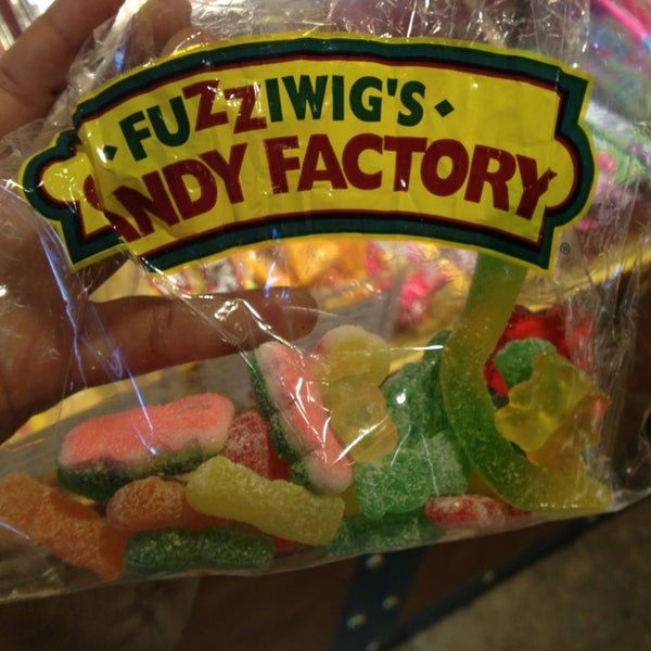 Fuzziwig's Candy Factory - Lake View East - 2808 N Clark St