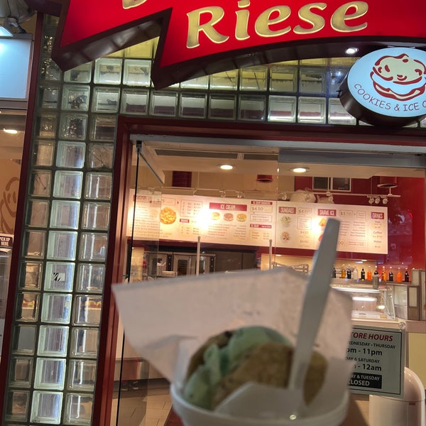 Diddy Riese - Westwood Village - 926 Broxton Ave