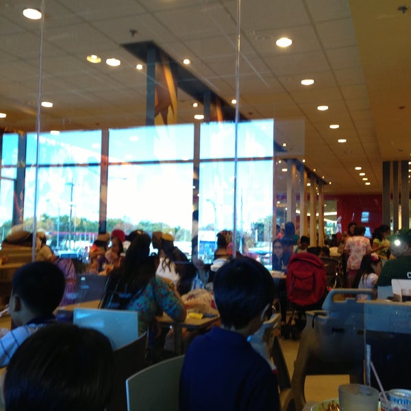 Jollibee - Fast Food Restaurant in Iloilo City