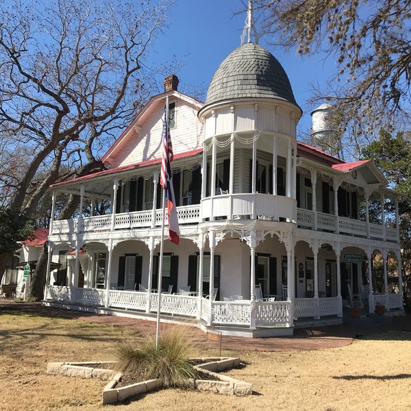 Gruene Mansion Inn - 4 tips from 237 visitors
