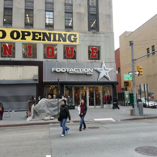 Footaction - Downtown Brooklyn - 2 tips