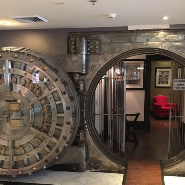 The Vault - Lounge in Downtown Columbia