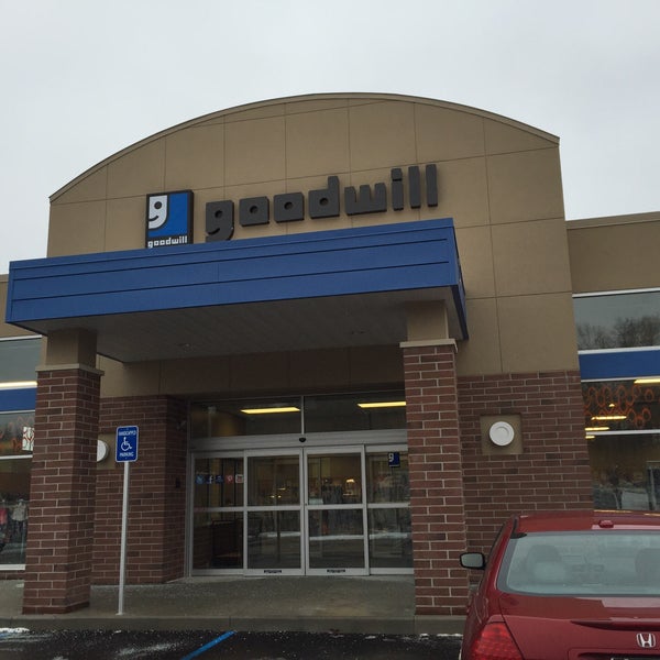 Goodwill Knapp North - Northeast Grand Rapids - 2345 East Beltline SE