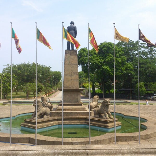 Independence Square - Monument / Landmark in Colombo