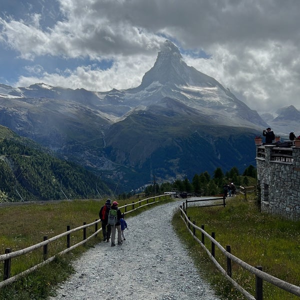 Zermatt Yacht Club Restaurant - 3 tips from 123 visitors