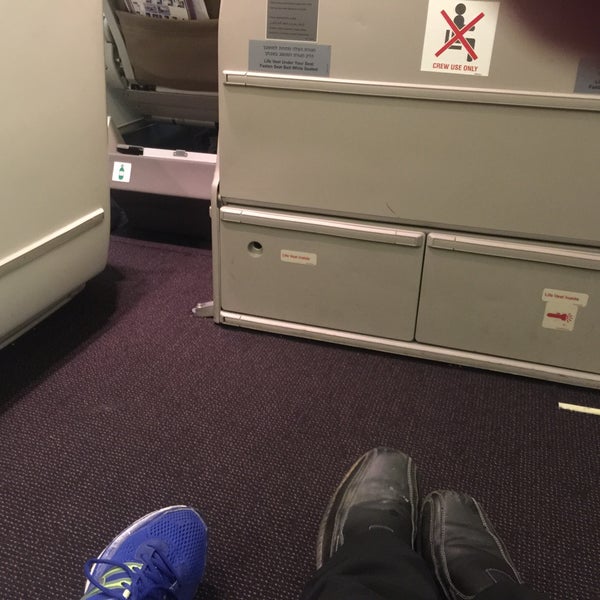 Gate B8 - Airport Gate in Tel Aviv