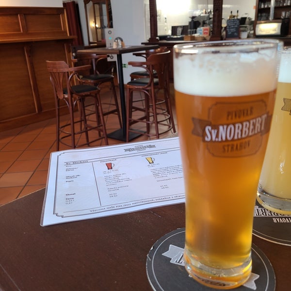 Velká klášterní restaurace - Hradčany - 35 tips