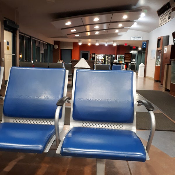 Greyhound Bus Depot Edmonton AB - Bus Station in Edmonton