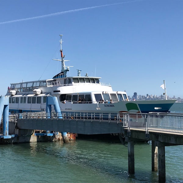 Blue & Gold Ferry to Pier 39 - Boat or Ferry