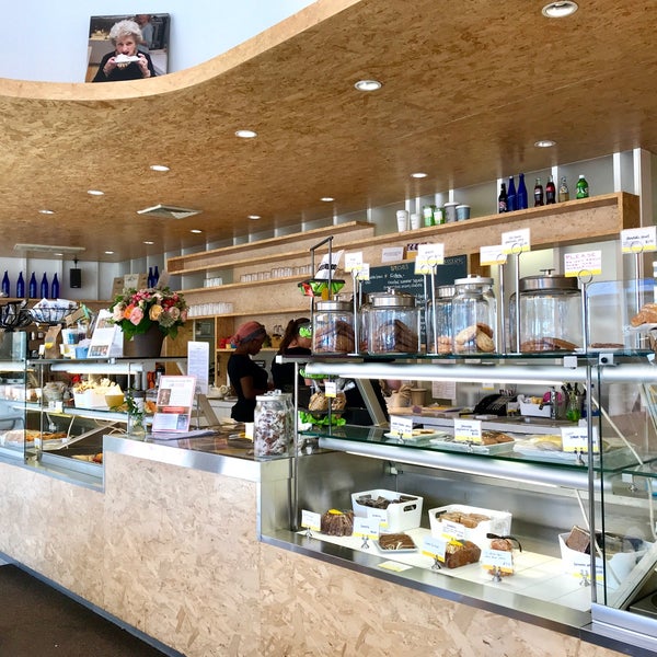 Vicki Lee's (Now Closed) - Bakery in Cushing Square