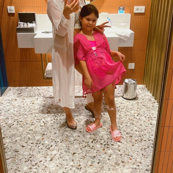 Lara Barut Collection