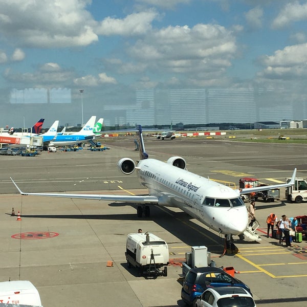 Photos at Gate B35 - 3 tips from 1477 visitors