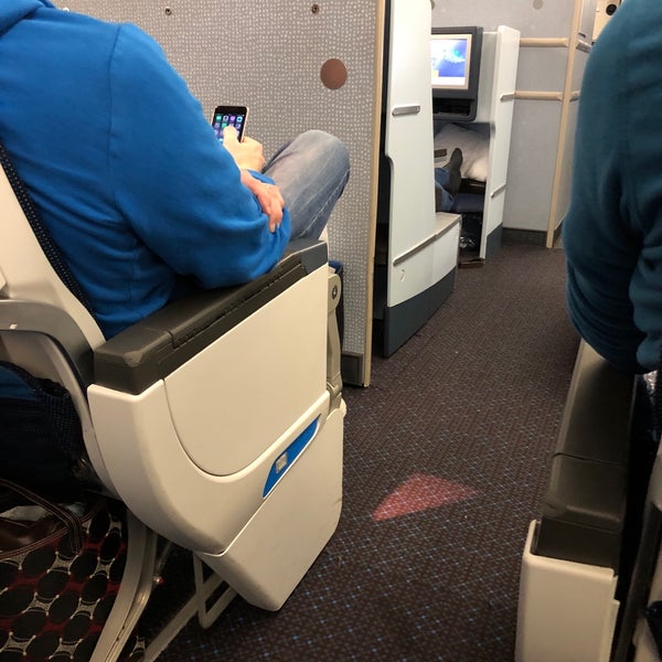 KLM Flight KL809 [AMS - KUL - CGK] - Plane in Schiphol