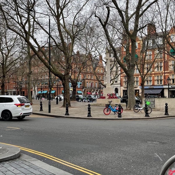 Photos at Sloane Square - Plaza in London