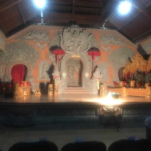 Bale Banjar Ubud Kelod - Art Gallery