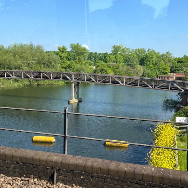 Staines Railway Station (SNS) - Station Approach