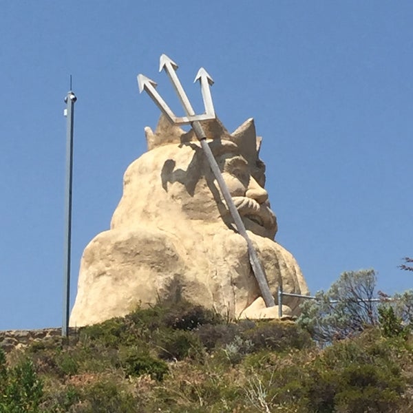 King Neptune Statue - Scenic Lookout