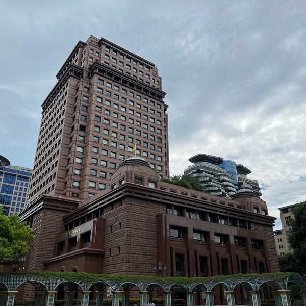 國泰金融中心 Cathay Financial Center - Government Building in Xìnyì Qū