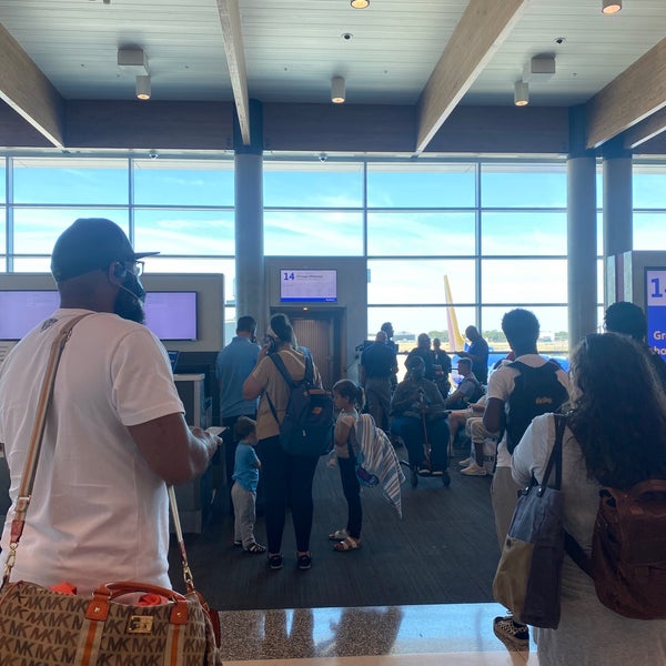 Gate 14 - 4 tips from 1458 visitors