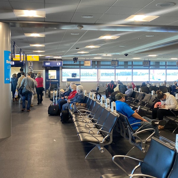 Gate C9 - Airport Gate