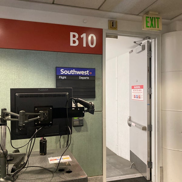 Gate B10 - Concourse B