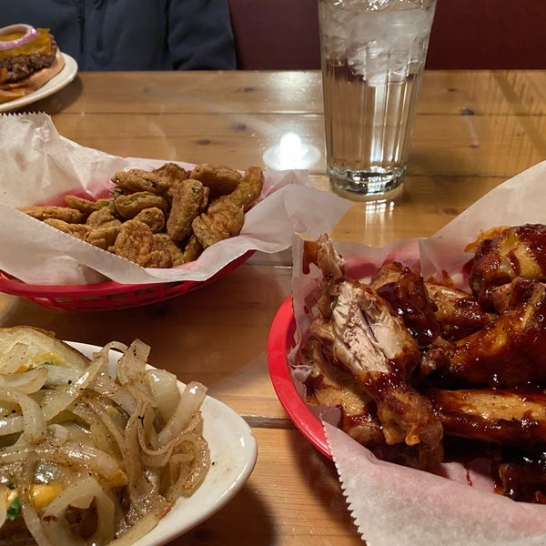 City Limits Bar & Grill - American Restaurant