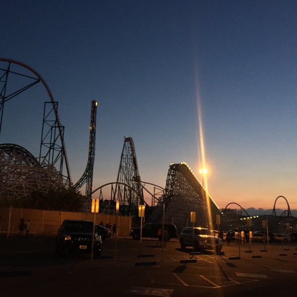 Six Flags Magic Mountain - 438 tips from 39870 visitors