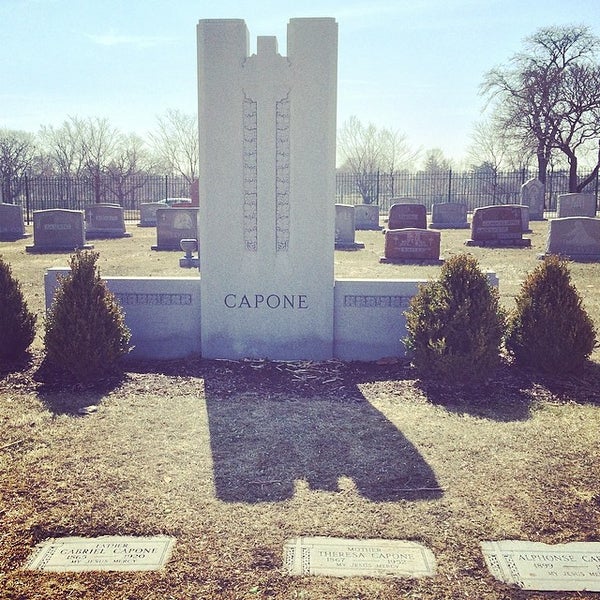 Al Capone Grave