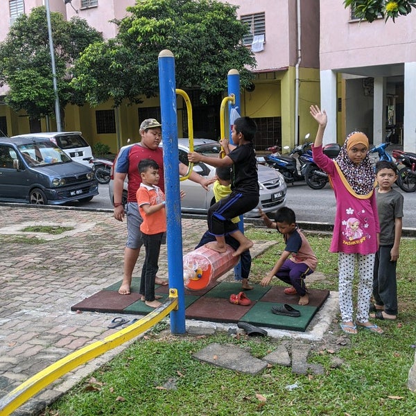 Photos at Flat Ppr Kg Muhibah - Taman Overseas Union Garden - Kuala ...