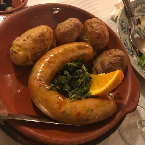 Velhos Tempos Taberna - Restaurant