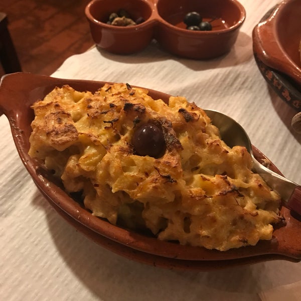 Velhos Tempos Taberna - Restaurant