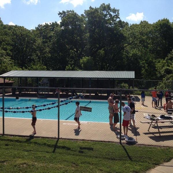 Alton Il Warren Levis