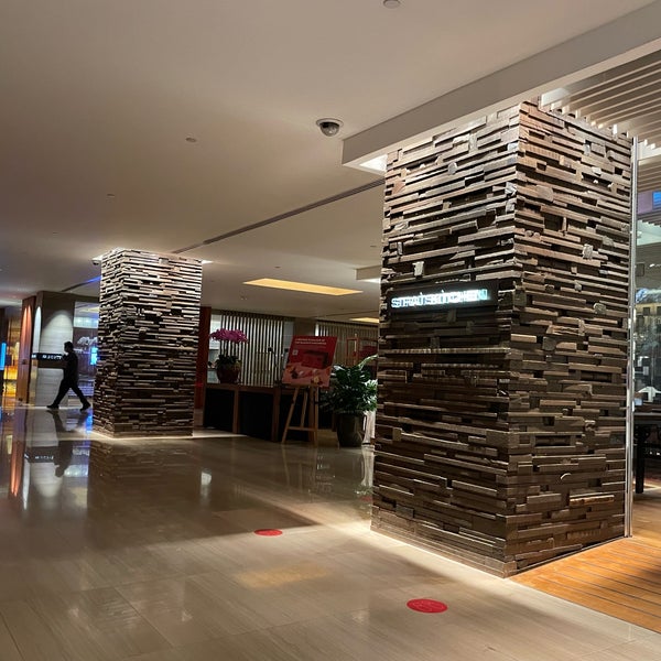 Straits Kitchen - Asian Restaurant in Singapore