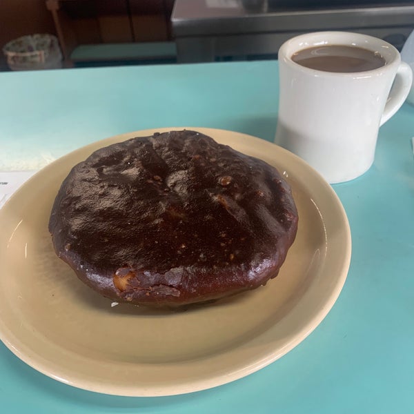 Silver Crest Donut Shop - 340 Bay Shore Blvd