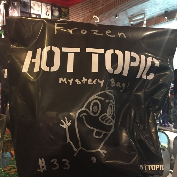 Hot Topic - Clothing Store in San Bruno