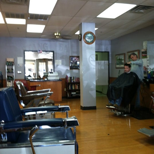 Mustang Barbers - Lovers Lane