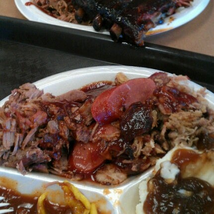 Hog Wild Pit BBQ - 16 tips